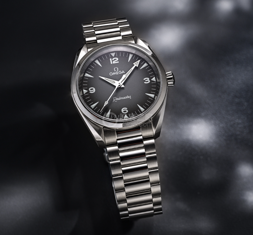 Flache Schärfe - Omega Iron Dominator kehrt mit einem neuen Look zurück
